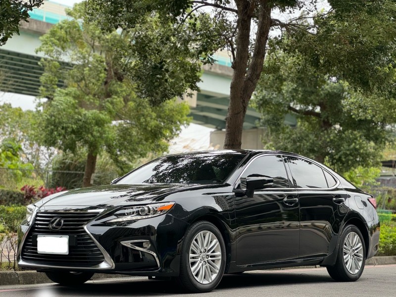 Lexus ES200 頂級版 小改款 | 新北市汽車商業同業公會｜TACA優良車商聯盟｜中古、二手車買車賣車公會認證保固